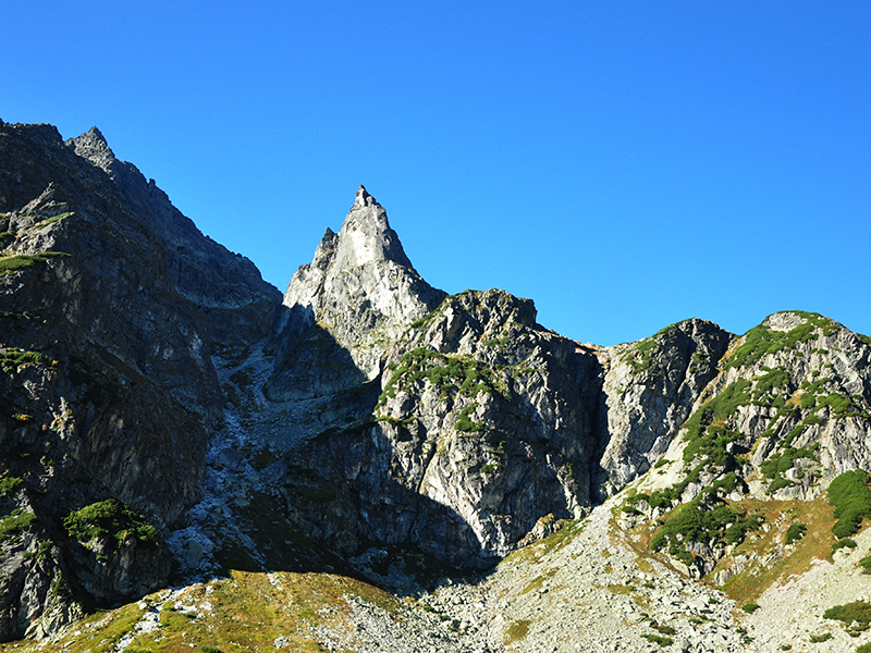 Mnich (2068 m). Przewodnik turystyczny - a41.pl